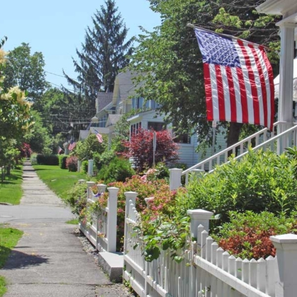 Tips for Hanging a Flag on Your House - Home Tips for Women