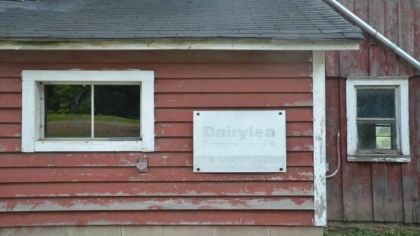 Barn Red Brightens Up the Countryside - Home Tips for Women