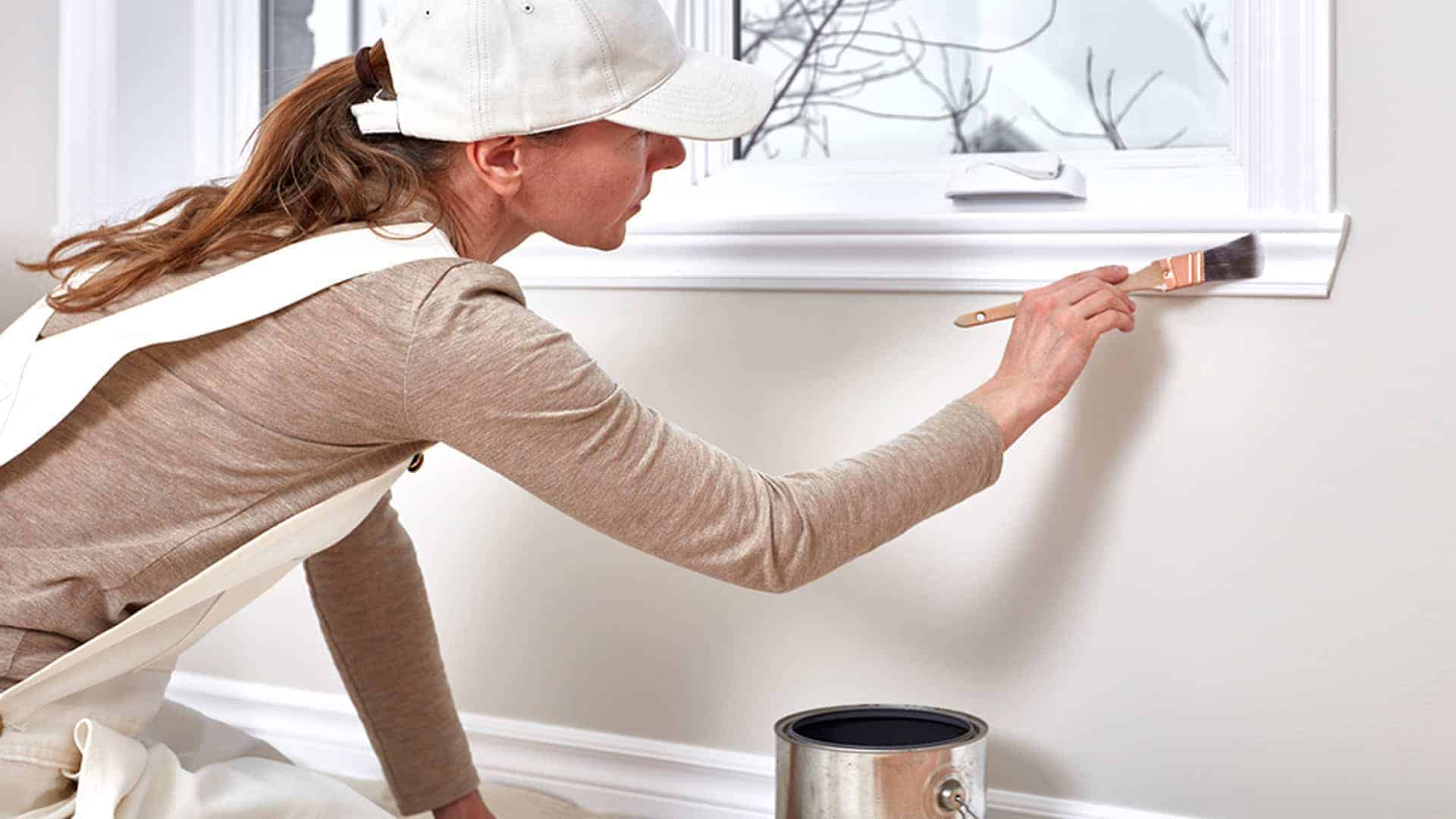 Caulking Windows Inside and Outside - Home Tips for Women