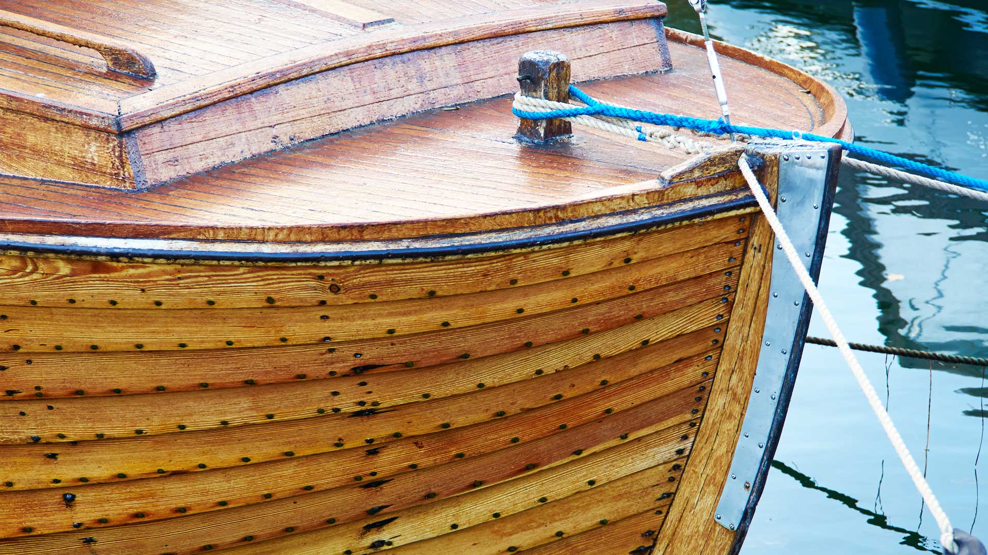 Caulking FAQs for Homeowners - Home Tips for Women